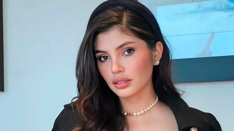 Laura Ramos Flaunts Her Incredible Bikini Physique! - Смотреть онлайн в ...