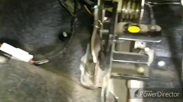 Hyundai Solaris ошибка P0704. Замена датчика положения педали сцепления ...