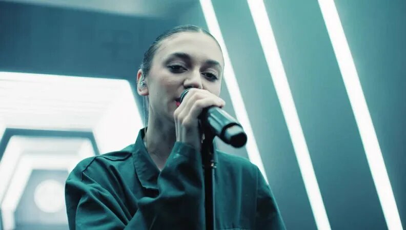 Alan Walker, Daya - Heart over Mind (Live Performance) — Видео от Новое ...
