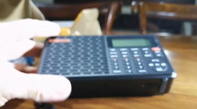 Unboxing and first look at new Xhdata D-109 radio #shortwave - Смотреть ...