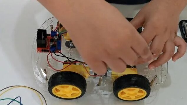 Smartphone controlled Arduino 4wd Robot car - best robot for kids - Смотреть онлайн в поиске ...