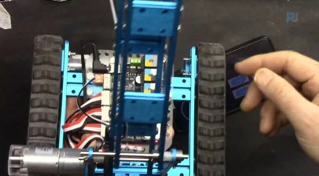 Makeblock Untimate Robot Kit Part 2 : Robtic Arm Explaine, Software ...