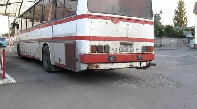 Звуки моторів автобусів Ikarus. Автостанція Ужгород - Смотреть онлайн в ...
