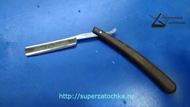 Заточка опасной бритвы на точилке Строгова. Sharpening a straight razor ...