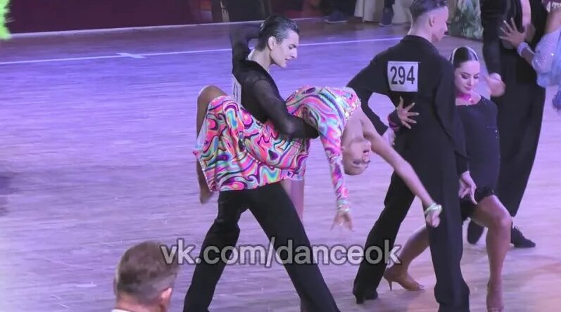 Адаев Руслан и Полина Дубейко - румба — Видео от Dance-ok - бальные ...