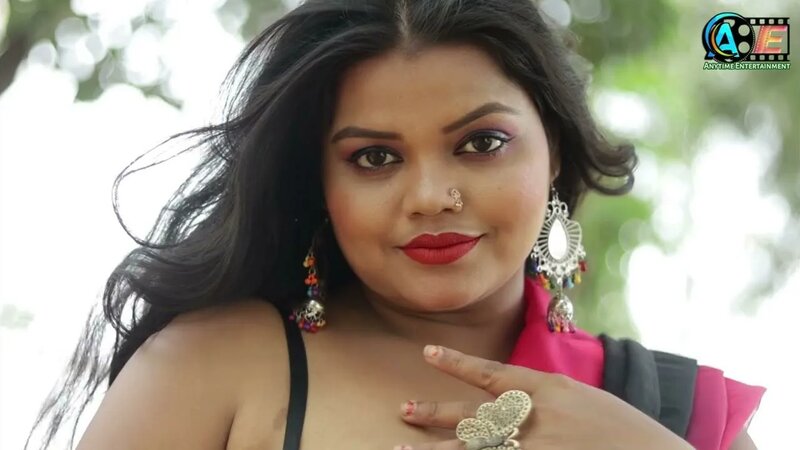 Hot And Bold Saree Shoot । Model Aditi Cleavage & Navel Show Saree ...