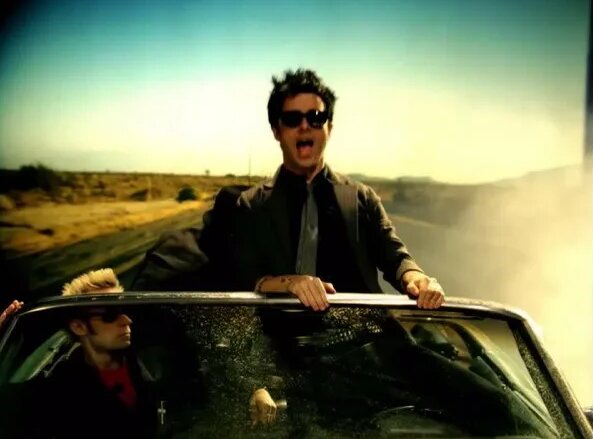 Green Day - Holiday (Official Music Video) — Видео от 1314 Days Music ...