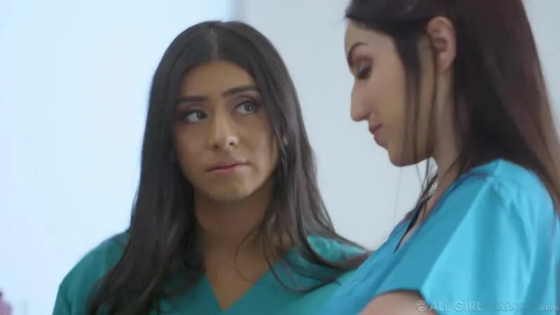 2 массажистки трахнули женщину на работе Sex Porn Group Lesbian Lgbt Fuck Oil Massage Ass Tit