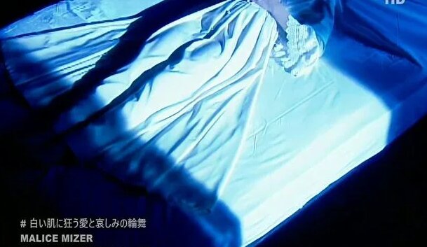 Malice Mizer - Shiroi hada nu kuruu ai to kanashimi no rondo (白い肌に狂う愛と哀しみの輪舞) [HD] [4K] [60fps ...