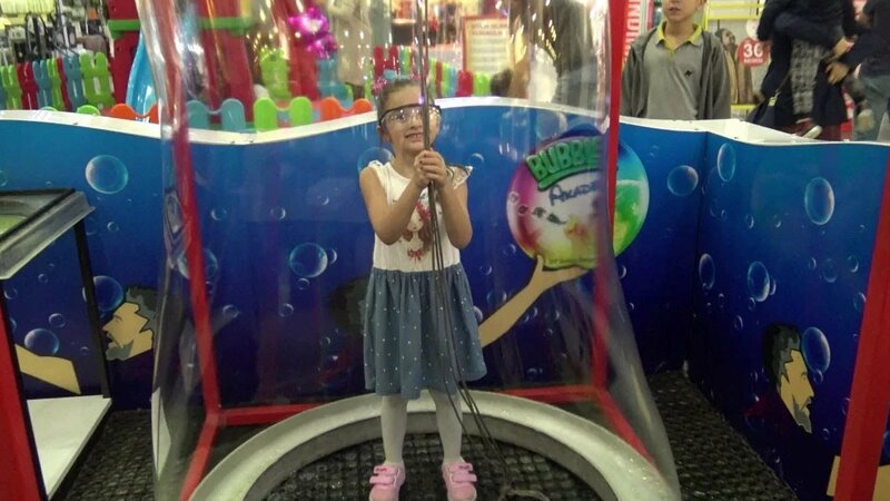 Lina Dev Köpük Balonun İçine Hapsoldu | Eğlenceli Çocuk Videosu ...