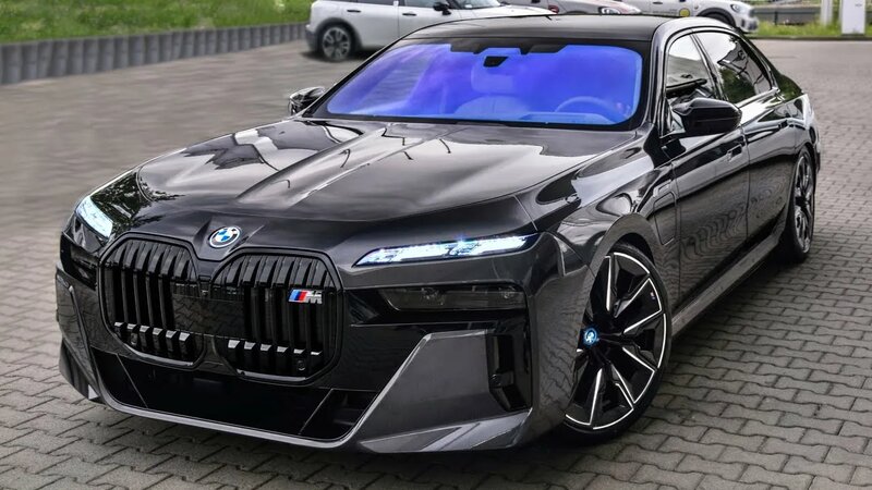 2023 BMW 7 Series M750e - Driving, Review & Interior