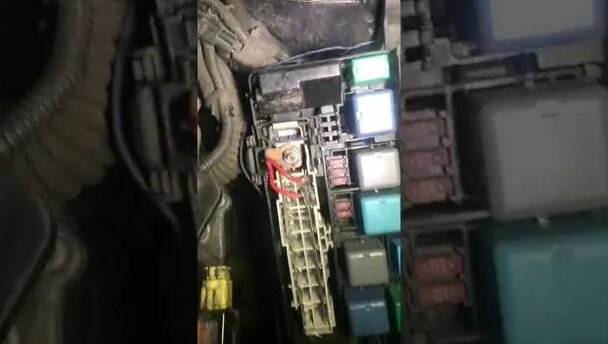2008 Toyota Prius With Codes P0a08.P0a09 DC/DC Converter Status Circuit ...