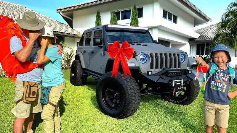 Родители плачут! Такой подарок от Сени они не ожидали! Подарок Jeep ...