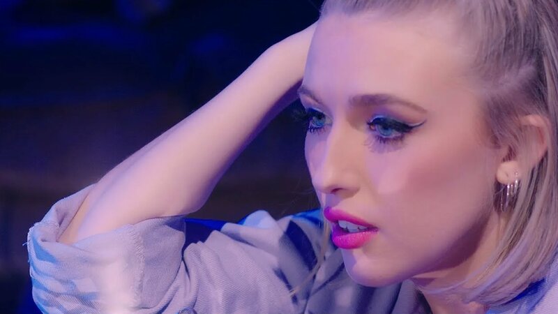 Elli Moore - Gateway (Official Music Video)