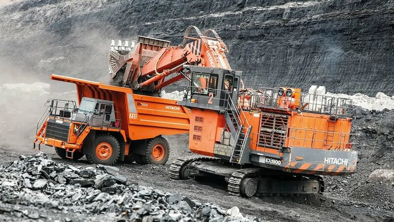 Hitachi Ex1900-6 и Eh1100-5 на месторождении угля Шубарколь Комир ...