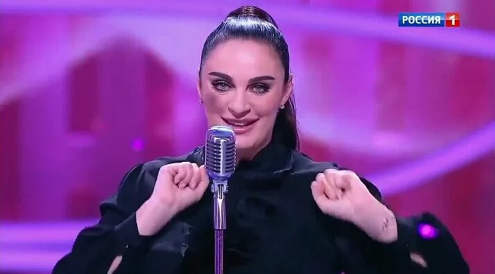 Видео Елена Ваенга — Молчи (Новогодний Голубой Огонёк) 01.01.2020 | OK.RU - Смотреть онлайн в ...