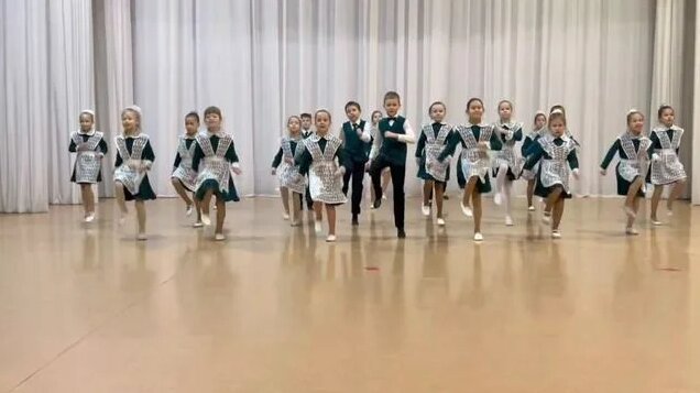 Школа №8, 2 А класс. Танец - Смотреть онлайн в поиске Яндекса по Видео