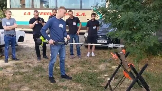 Бензиновый триммер (веткорез, кусторез) Foresta FC-26DS, режим ветки ...