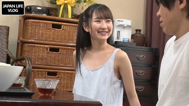 My sister is happy Because her uncle visited her house. (Japan LIFE ...