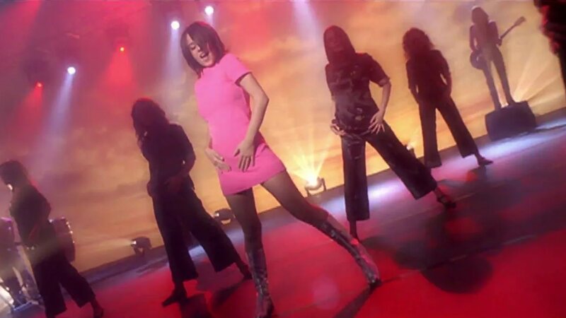 Alizée - J'ai pas vingt ans ! (Clip Officiel HD)