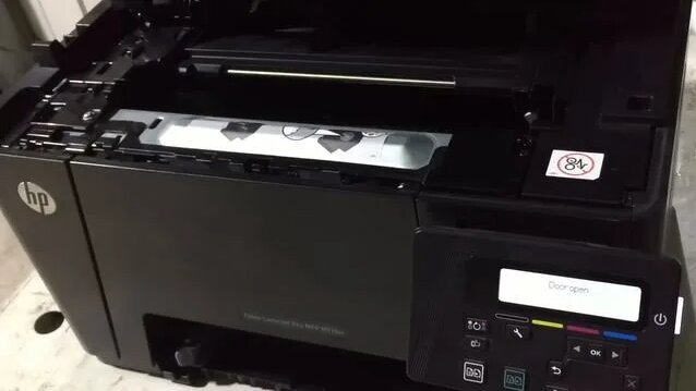 Replacing Toner Cartridges on HP Color LaserJet Pro MFP M176n and ...