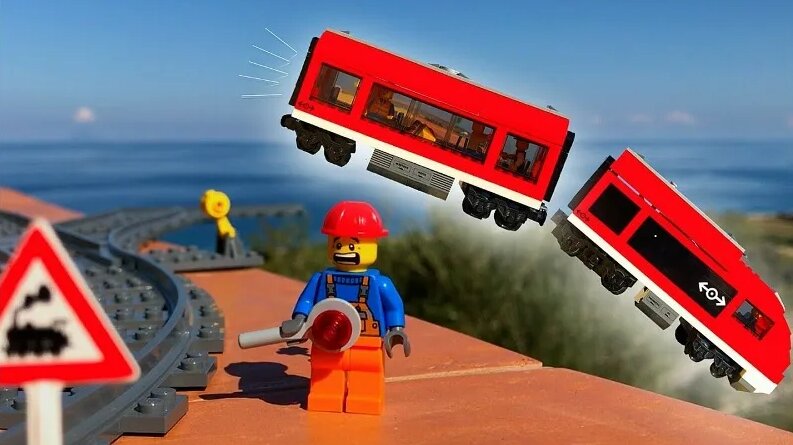 Краш тест поездов LEGO из наборов ! — Видео от ОбЗор ПолеЗных БеЗ(с ...