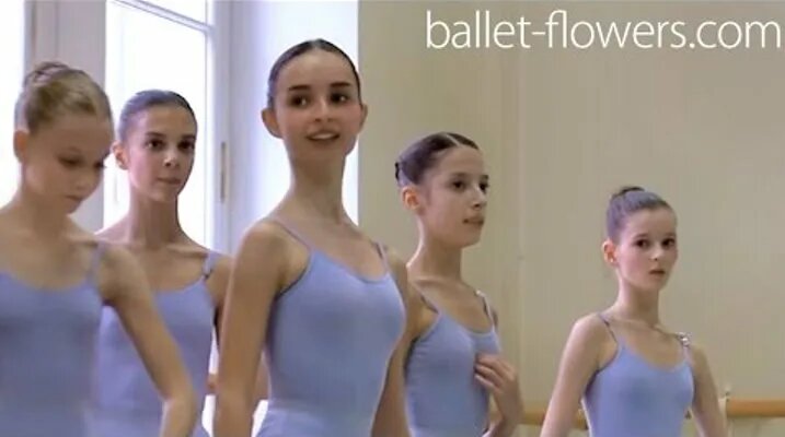 Видео Vaganova Ballet Academy. Classical Dance Exam (Control Lesson). Girls, 5th class. 2015 ...