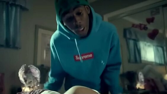 Tyler, The Creator — She (feat. Frank Ocean) (2011) — Видео от ...
