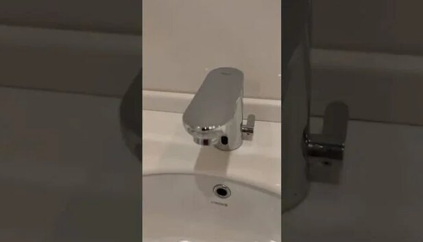 Grohe Eurosmart Cosmopolitan E Сенсорний змішувач для раковини ...