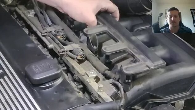 Remplacement de la valve PCV M54 BMW Z4 E85/E86 - Смотреть онлайн в ...