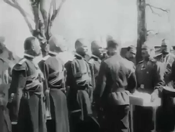 Rare footage of Russia's Tsar Nicholas II visiting Russian troops on ...