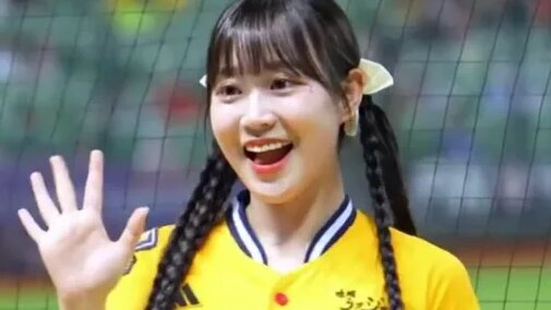 Japanese lesbian kiss School girls deep kiss in bed then in changing room 3 #001 - Yandex Video ...