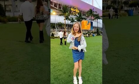 Dancing a trend dance - Watch online in Yandex video search