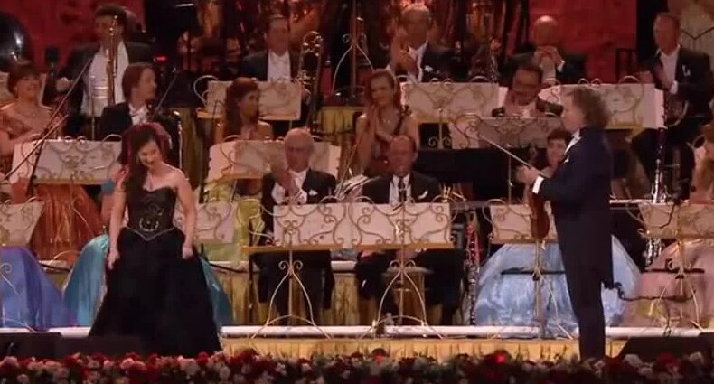 «Бесаме мучо» ("Bésame Mucho") - André Rieu&Laura Engel - Смотреть ...