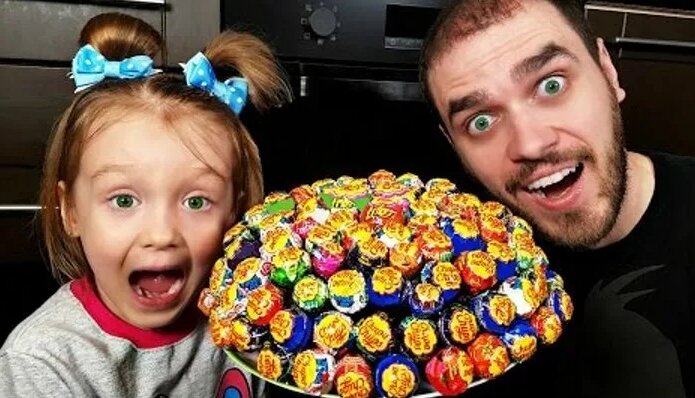 Видео BАD BABY ТОРТ в ЧУПА ЧУПС! LOTS OF Candy Chupa Chups Challenge ...