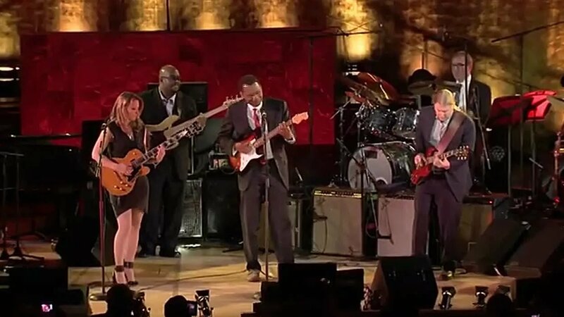 Derek Trucks, Susan Tedeschi & Robert Cray - "How Many More Years ...