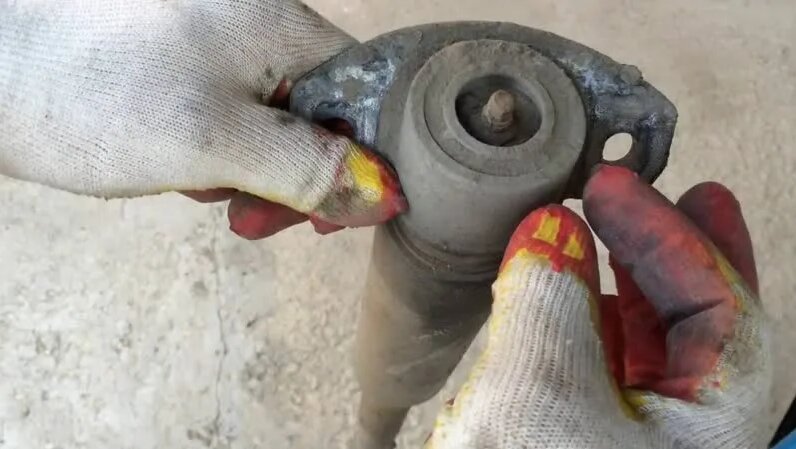 Как заменить заднюю стойку на шевроле круз 2010 года Chevrolet Cruze ...