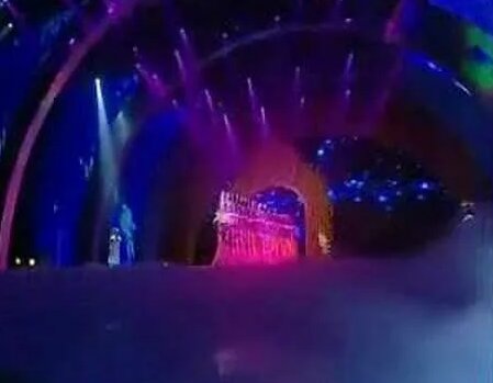 amazing dance performance - Yandex Video aramada çevrimiçi izle