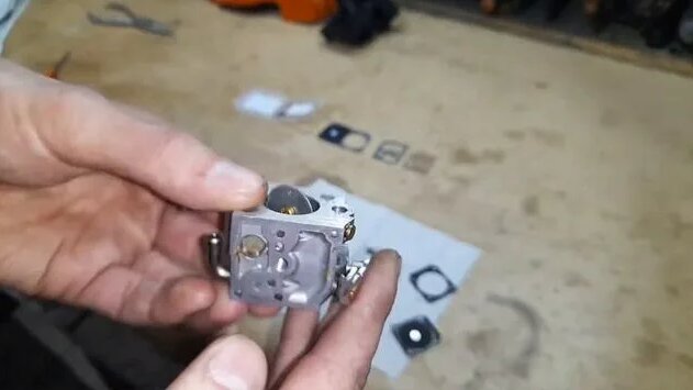 Ремонт, чистка карбюратора Stihl ms 180. Stihl MS 180 carburetor ...