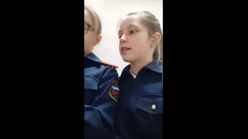 Девчонки в форме (live девочки школьницы юные стройные милые юбка ...