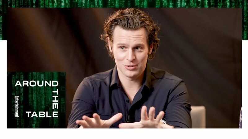 Jonathan Groff DIDN'T Pee His Pants Filming ‘The Matrix Resurrections ...