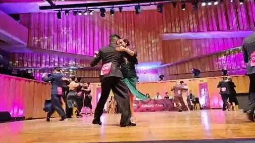 Tango Premium show || Vinee bhabhi best dance ever || Tango live ...