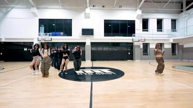 kiss of life dance practice “Igloo” mirror - Смотреть онлайн в поиске ...