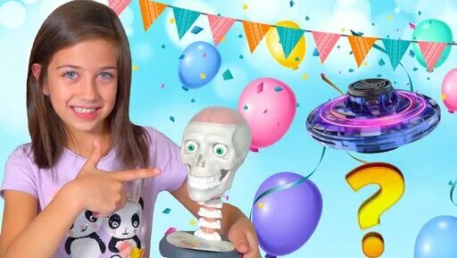 Emili TV | ემილია რას აცხობს? სიურპრიზი? მფრინავი სპინერი? - Смотреть ...