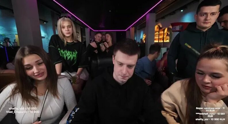 Стрим Mellstroy 18.12.2022-19.12.2022 .Mellstroy - Девушки со стримов ...