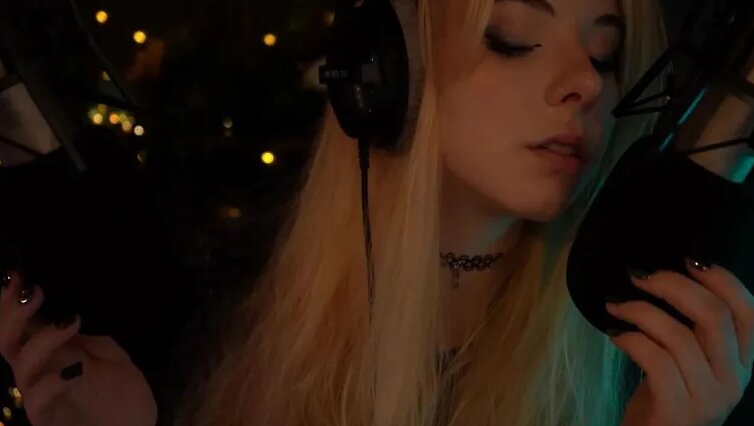 ASMR_Divinity | ASMR | нежно неразборчиво шепот под дождем - ухо до уха ...