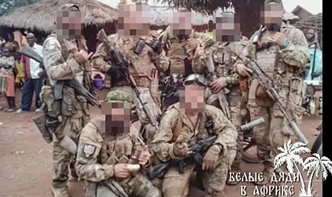 Видео Туристы (snippet) - Каспер feat. Skwlkr Трек рассказывает о загадочных "туристах" и ...