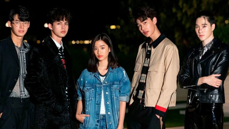 Цветочки после ягодок - 1 сезон 1 серия Boys Over Flowers / Hua Jai Ruk ...