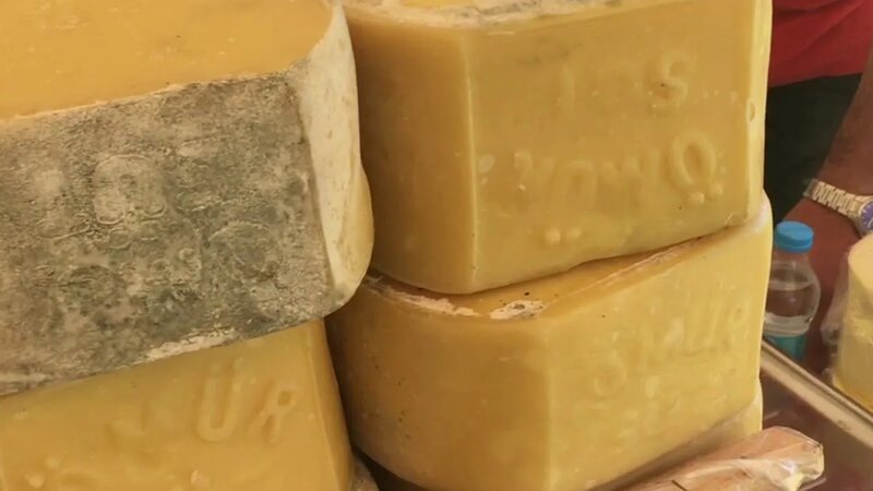 Kars Cheese Withstanding Food Industry / Gıda Endüstrisine Direnen Kars ...