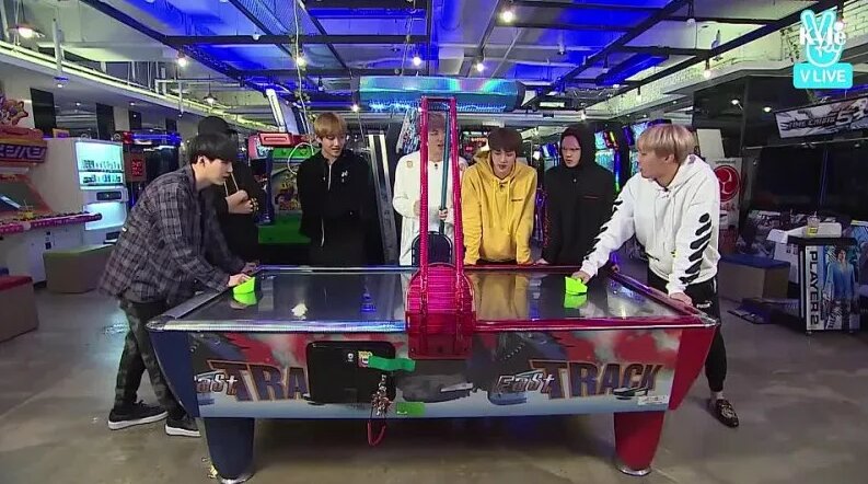 Run BTS - 18 эпизод "Игровые автоматы ч. 2" (Озвучка Кайла) — Видео от ...